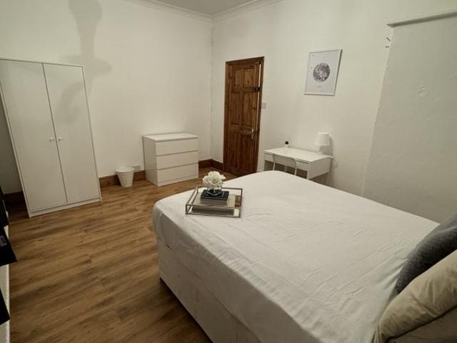 Room at Back Plodder Lane South, Farnworth