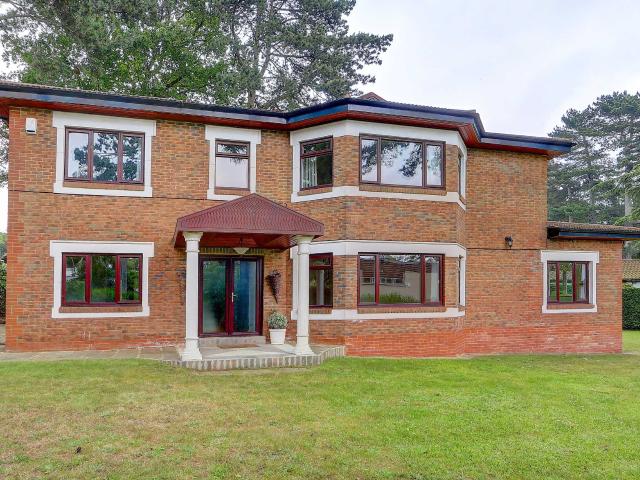 House at Ballard Close, Greater London