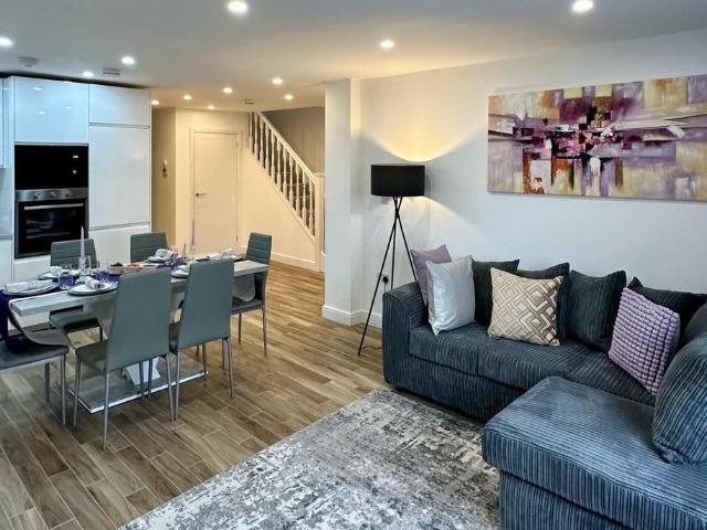 House at Ballards Way, Greater London