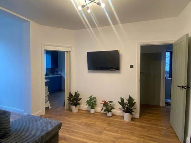 Room at Balmoral Road, Greater London