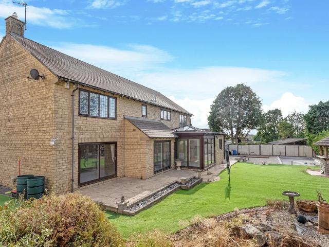 House at Barton Road, Kettering