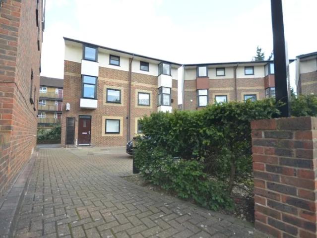 House at Barnfield Place, Greater London