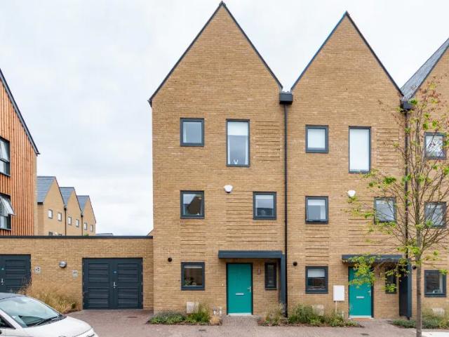House at Barnfield Way, Harlow