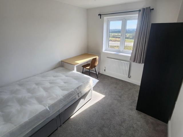 Room at Bayliss Gardens, Bradley Stoke