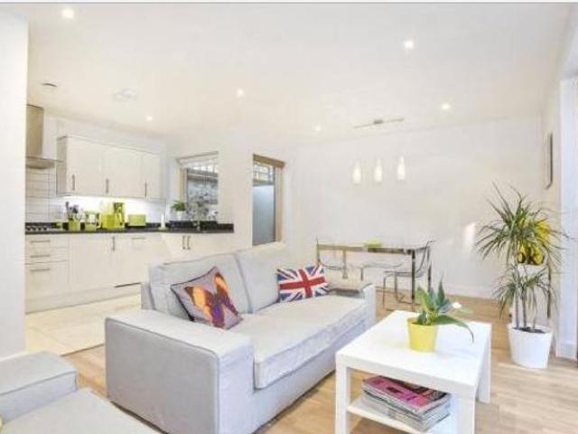 House at Benbow Mews, Greater London