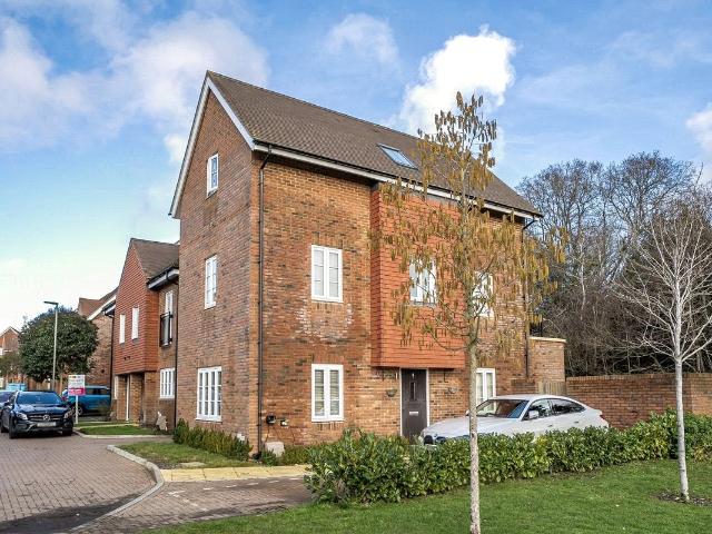 House at Beatrice Square, Reigate and Banstead