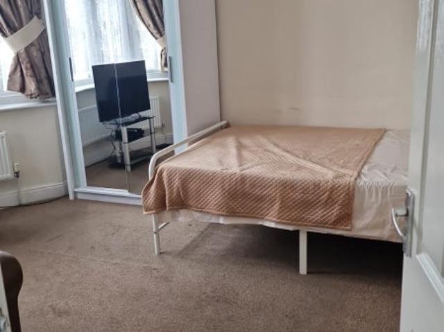 House at Beechwood Road, Luton