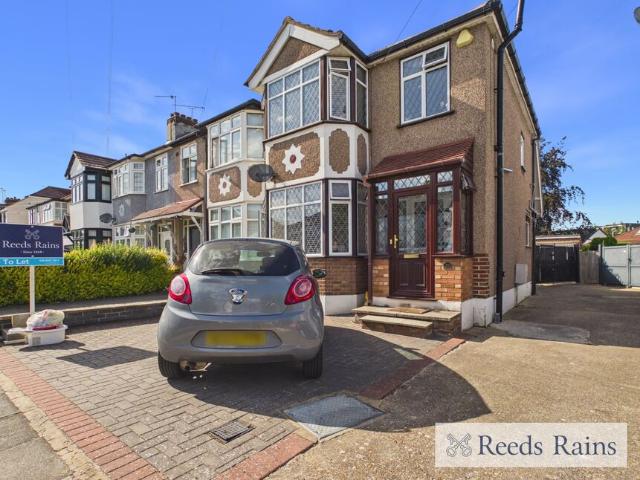 House at Belgrave Avenue, Greater London