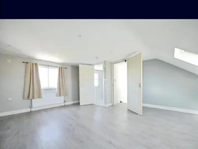 House at Bell Avenue, Greater London