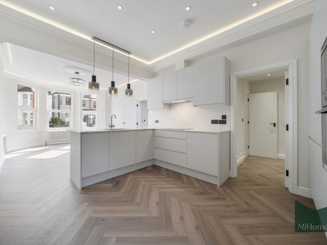 House at Belsize Avenue, Greater London