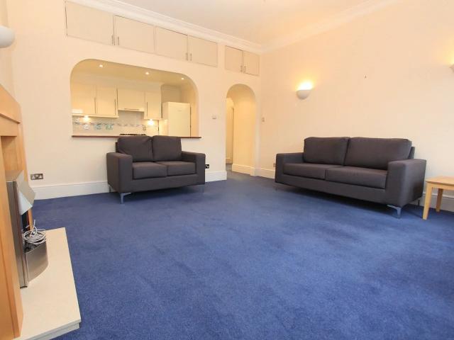 Apartment at Belsize Park Gardens, Greater London