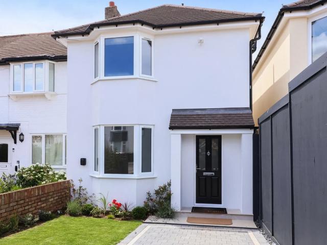 House at Berkeley Drive, Elmbridge