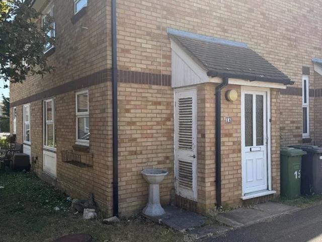 House at Berrow Close, Luton
