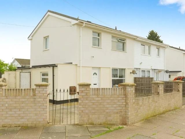 House at Birds Nest Avenue, Leicester