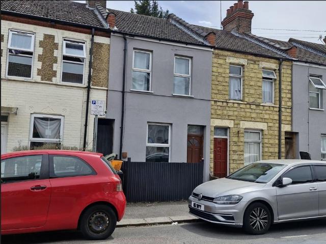 House at Biscot Road, Luton