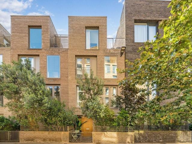 House at Boaters Avenue, Greater London