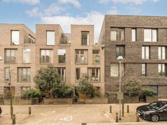 House at Boaters Avenue, Greater London