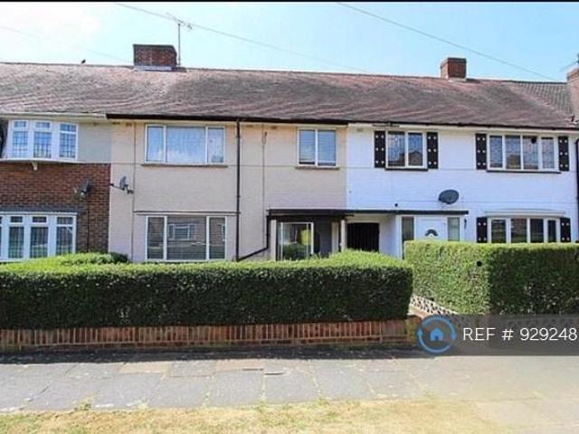House at Bournemead Avenue, Greater London