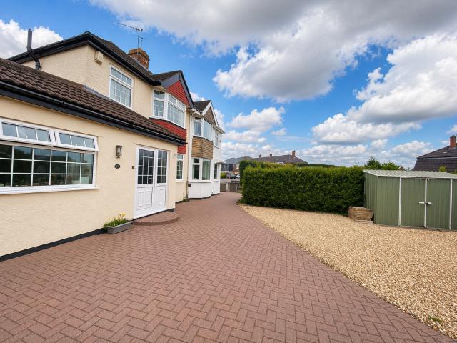 House at Boverton Road, Filton