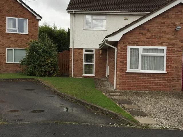 House at Blackthorn Close, Huntington