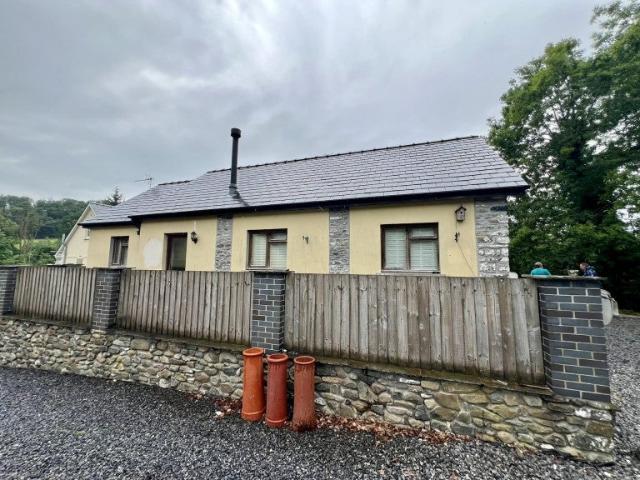 House at Bro Dulais, Llanwrda