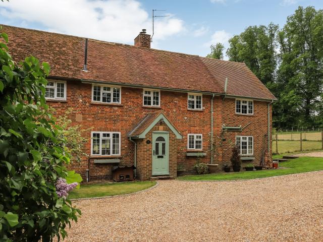 House at Broad Walk, Basingstoke and Deane
