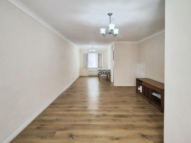House at Brompton Close, Greater London