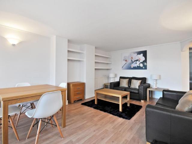 House at Brondesbury Park, Greater London