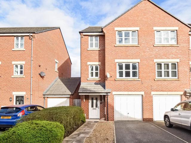 House at Bronte Close, Leeds
