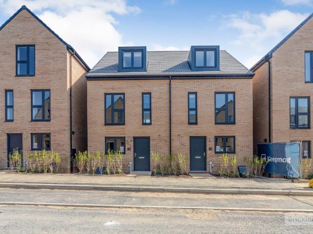 House at Bronte Avenue, Milton Keynes