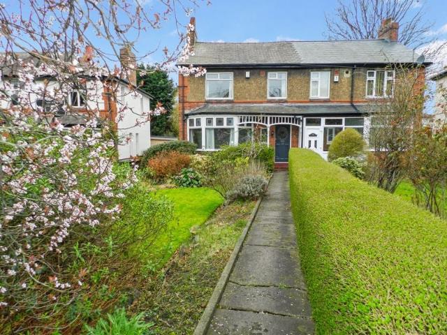 House at Broomfield Crescent, Leeds