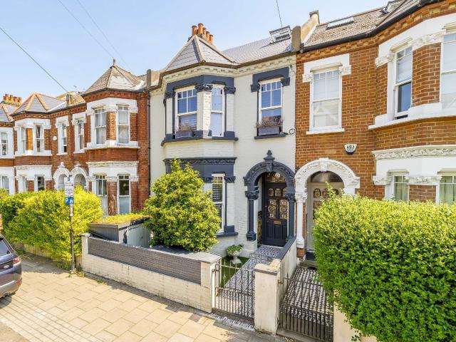 House at Broomwood Road, Greater London