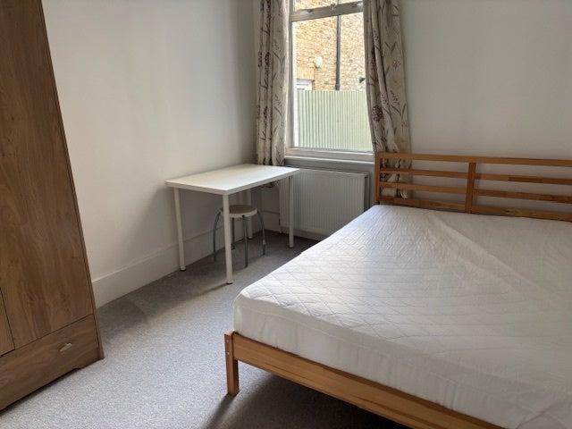Room at Bracey Street, Greater London