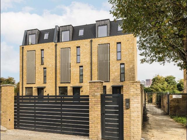 House at Bradbury Close, Greater London