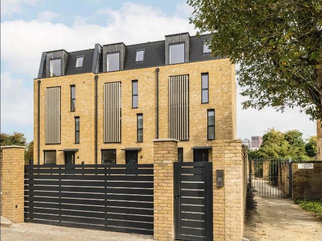 House at Bradbury Close, Greater London