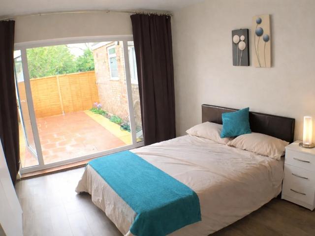 Room at Bradgate Road, Bedford