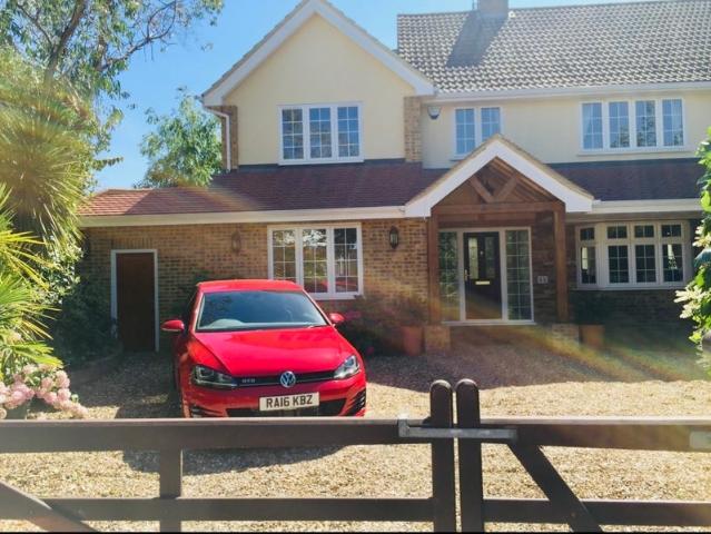 House at Bridge Road, Elmbridge