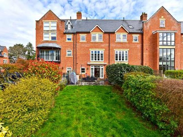 House at Bridgeman Drive, Windsor