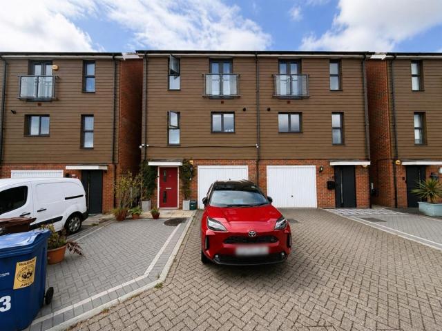 House at Brinson Way, Aveley