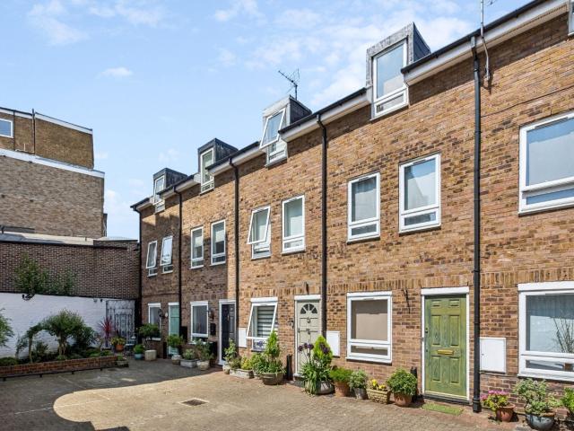 House at Burdett Mews, City of Westminster