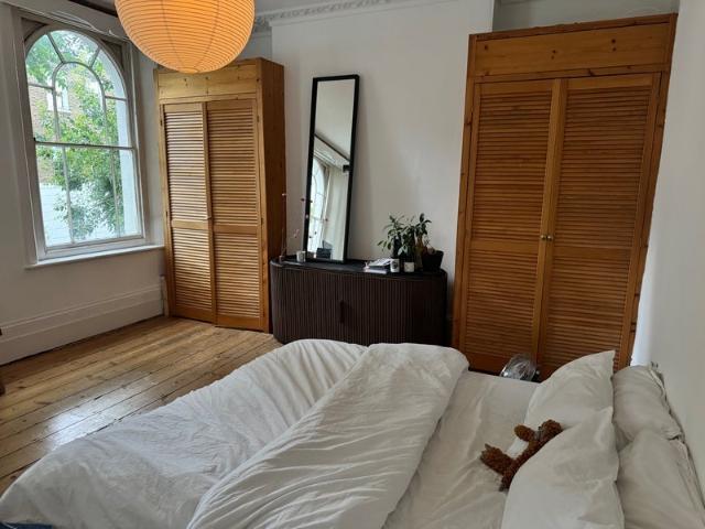 Room at Burgh Street, Greater London