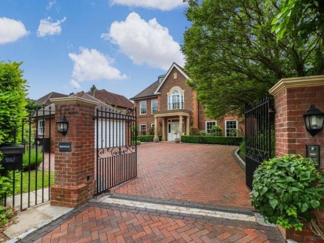 House at Burkes Crescent, Beaconsfield