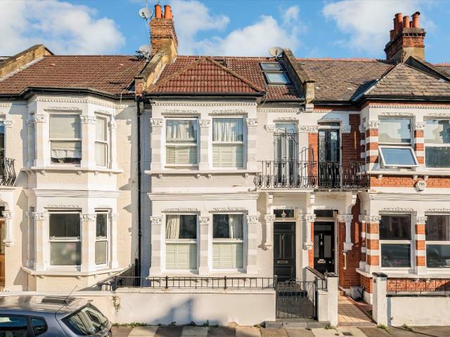 House at Burnfoot Avenue, Greater London