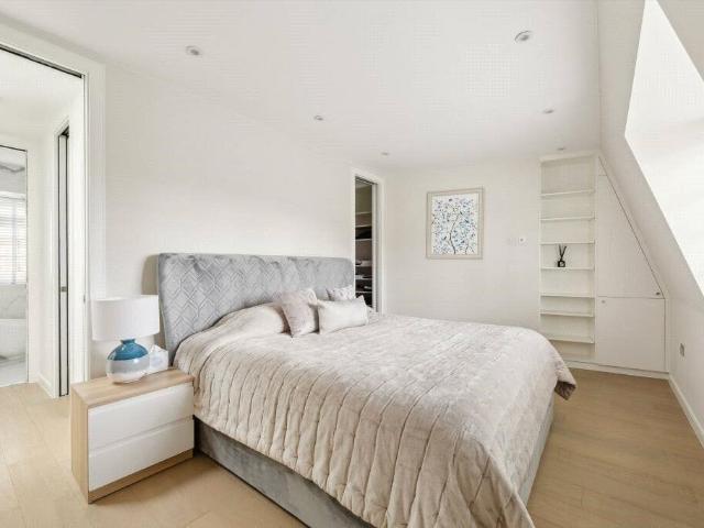 House at Burnsall Street, Greater London