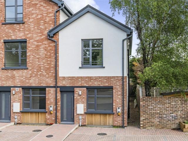 House at Byfleet Road cycle path, Borough of Runnymede