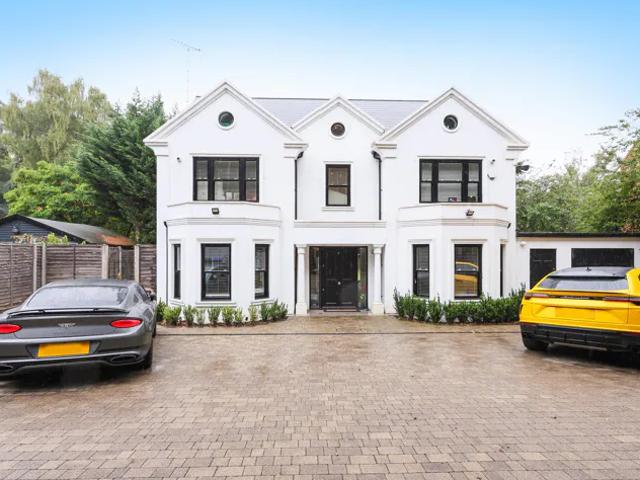 House at Byfleet Road, Elmbridge