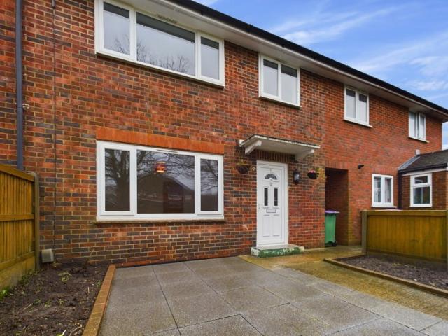 House at Canada Close, Folkestone and Hythe District