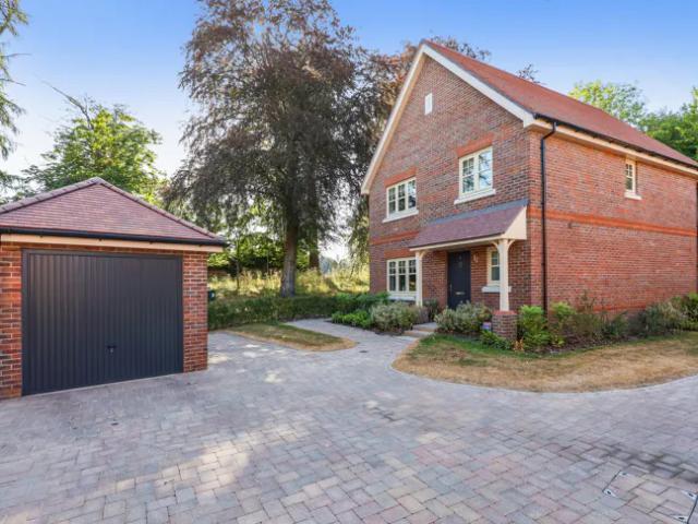 House at Canada Drive, Redhill