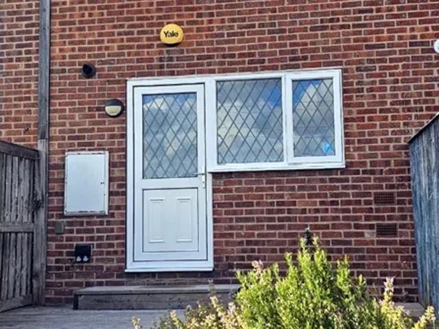 House at Canal Lane, Wakefield
