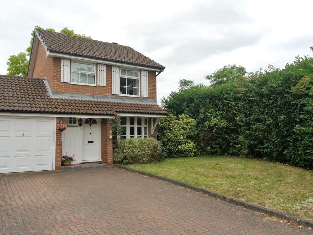 house at Cabbell Place, Addlestone